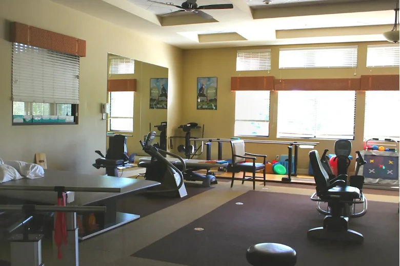 Larchwood Inns UPDATED AUGUST 2025 View 5 Photos & Amenities